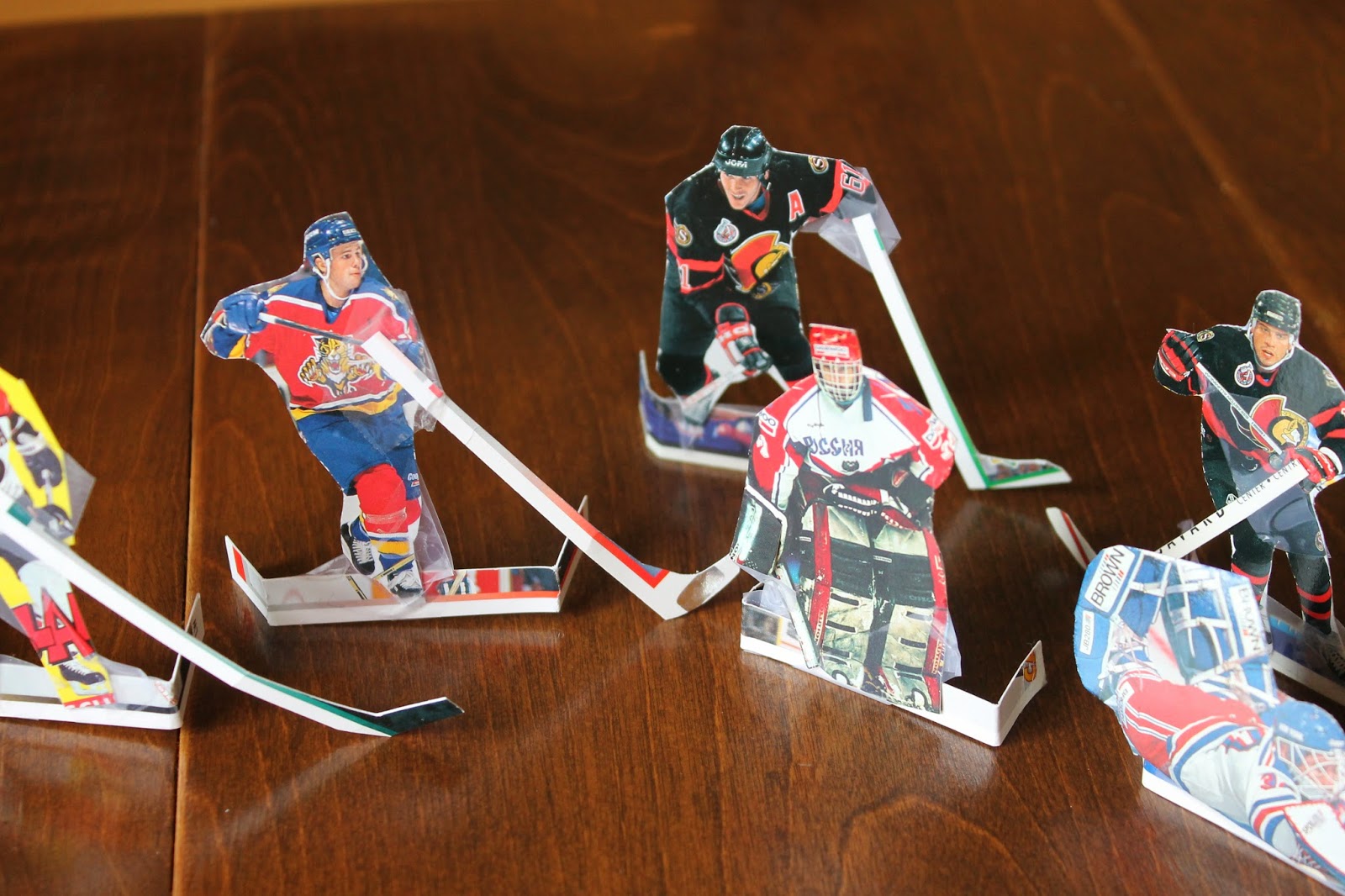 The Place Under The Pine: RAINY DAY CRAFT USING OLD HOCKEY CARDS AND ...